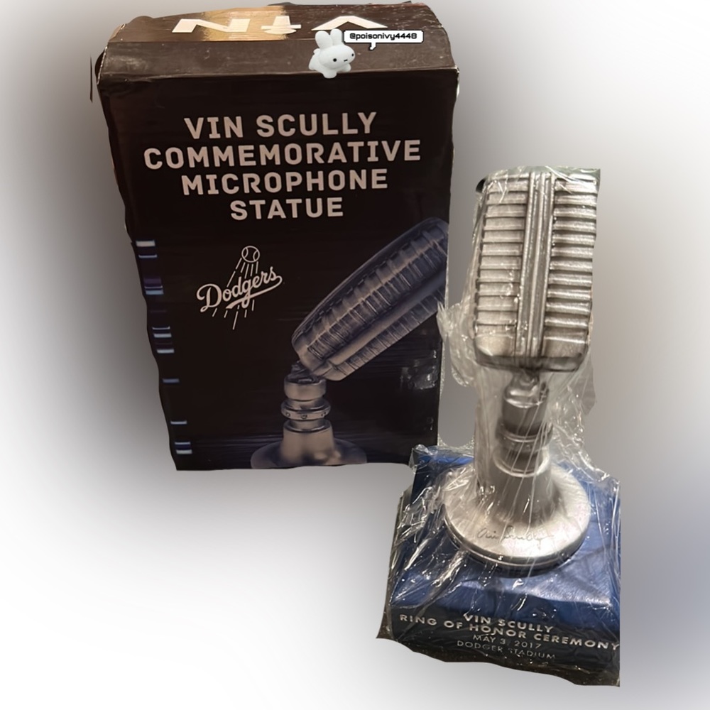 Vin Scully Commemorative Microphone Statue - Gem